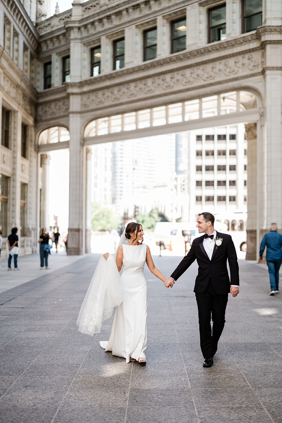 Wedding of Brooke + Jim at The Carter in Chicago - Fox + Ivory Wedding ...